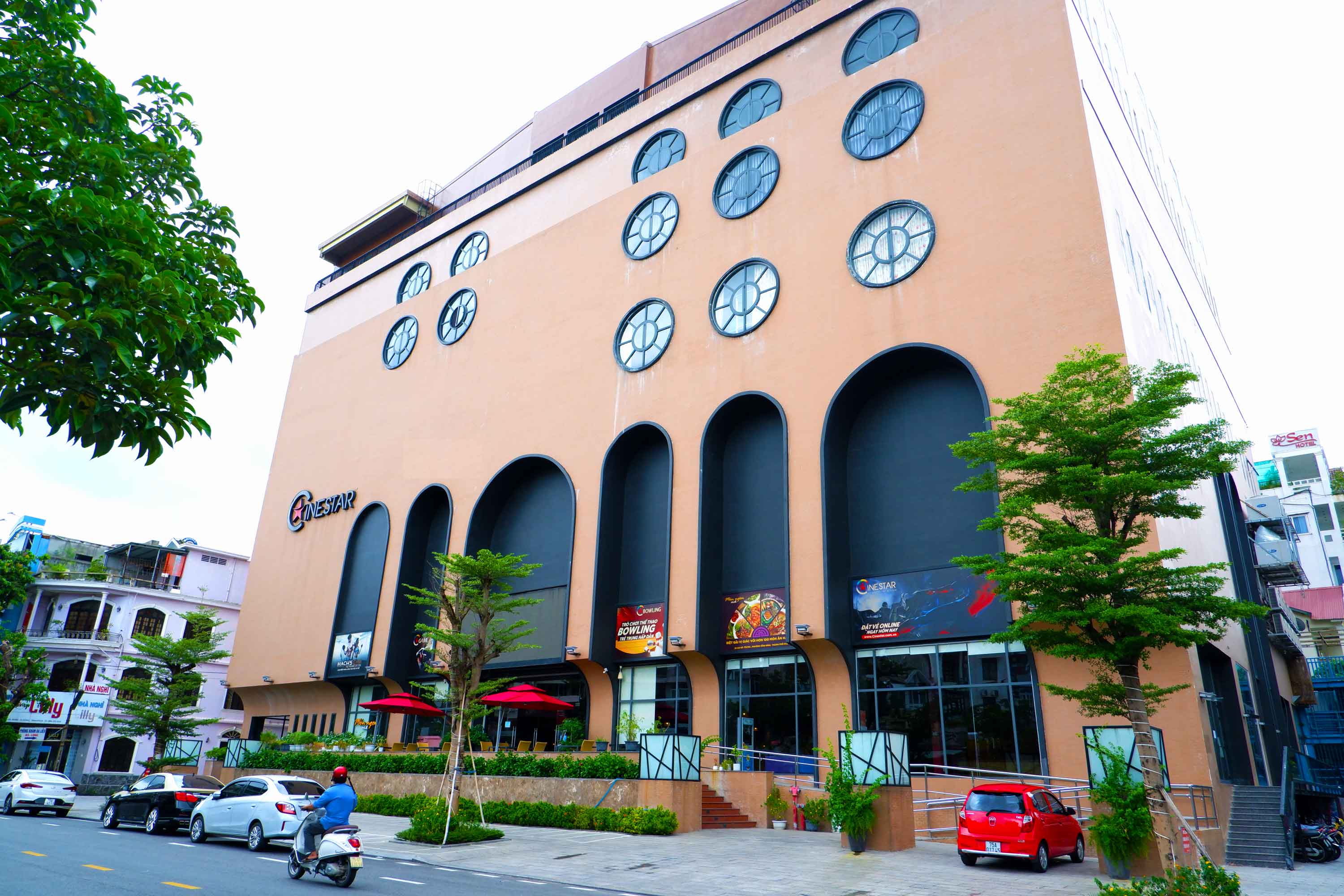 CINESTAR - Hệ thống Rạp chiếu phim giá rẻ, hiện đại bậc nhất